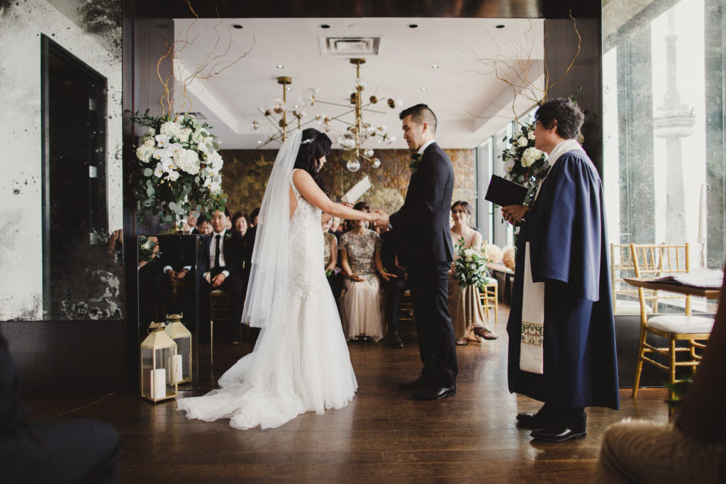 Canoe Restaurant Wedding Pictures by Toronto Photographer