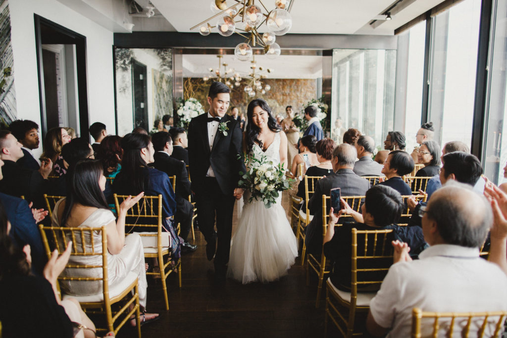 Canoe Restaurant Wedding Pictures by Toronto Photographer
