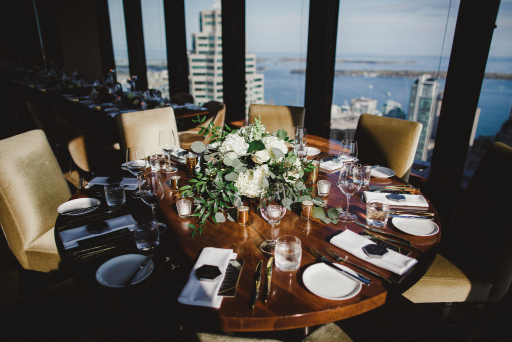 Canoe Restaurant Wedding Pictures by Toronto Photographer