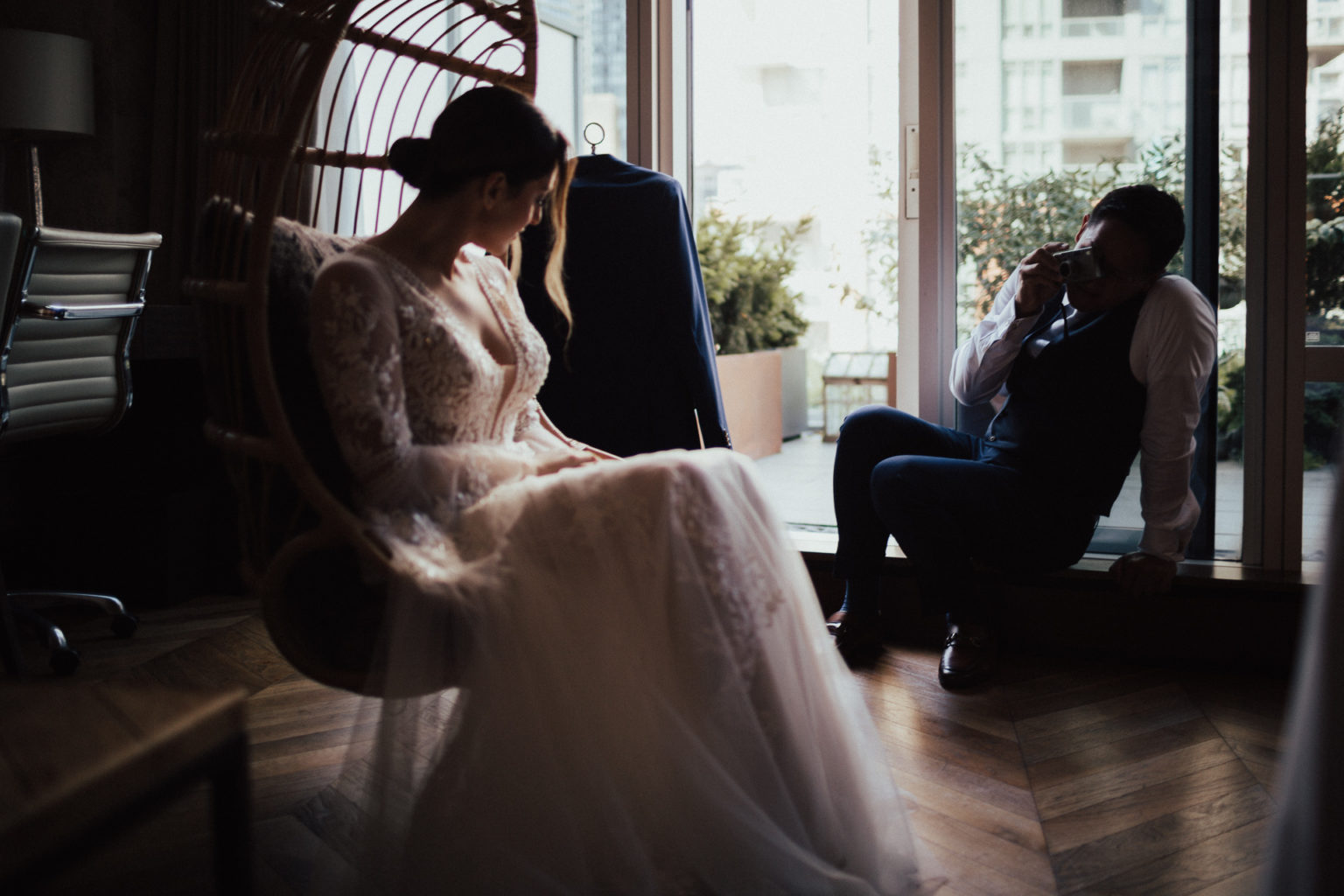 Chic & Modern Canoe Restaurant Wedding