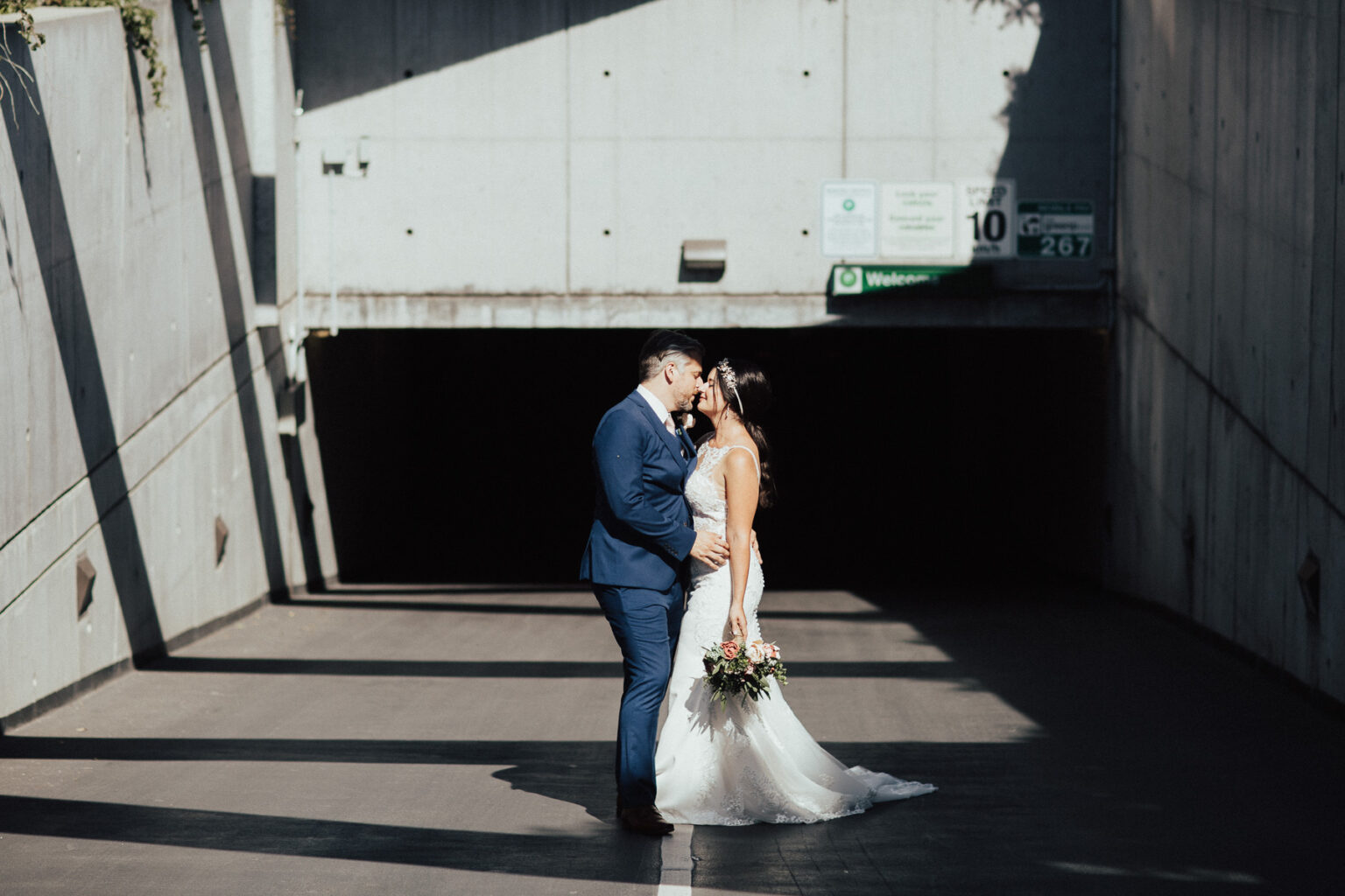 A Comprehensive Guide on How to Create a Wedding Photography Timeline
