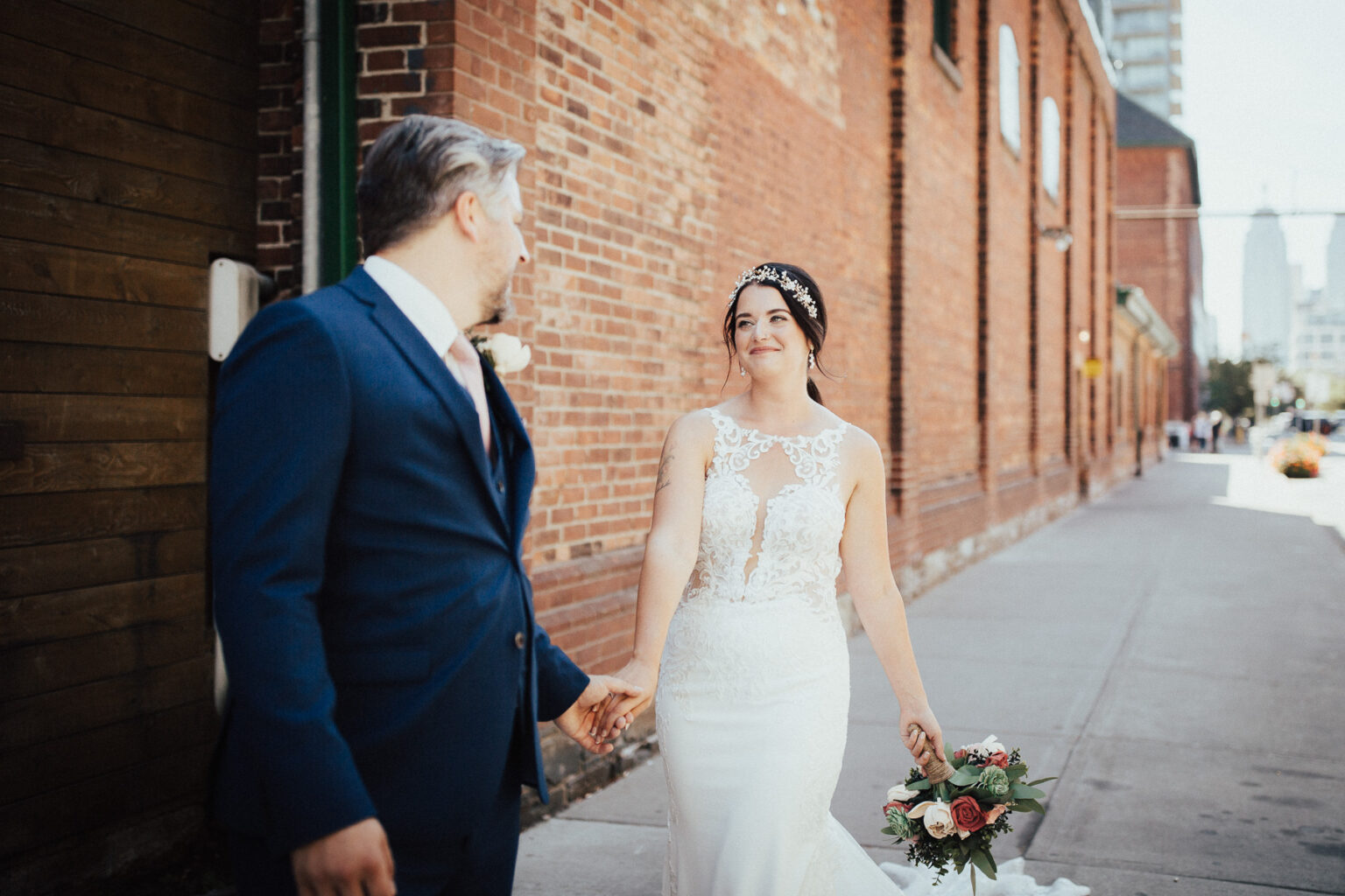 A Comprehensive Guide on How to Create a Wedding Photography Timeline